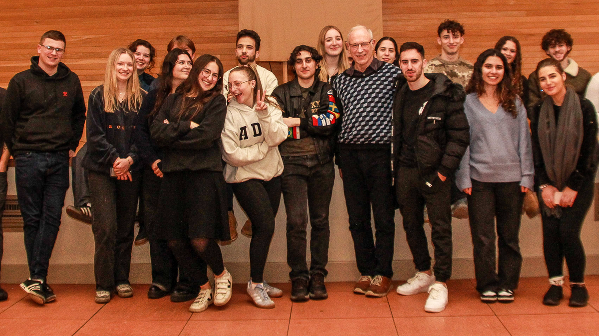 Crafting a community: Manchester students celebrate Chanukah - The ...