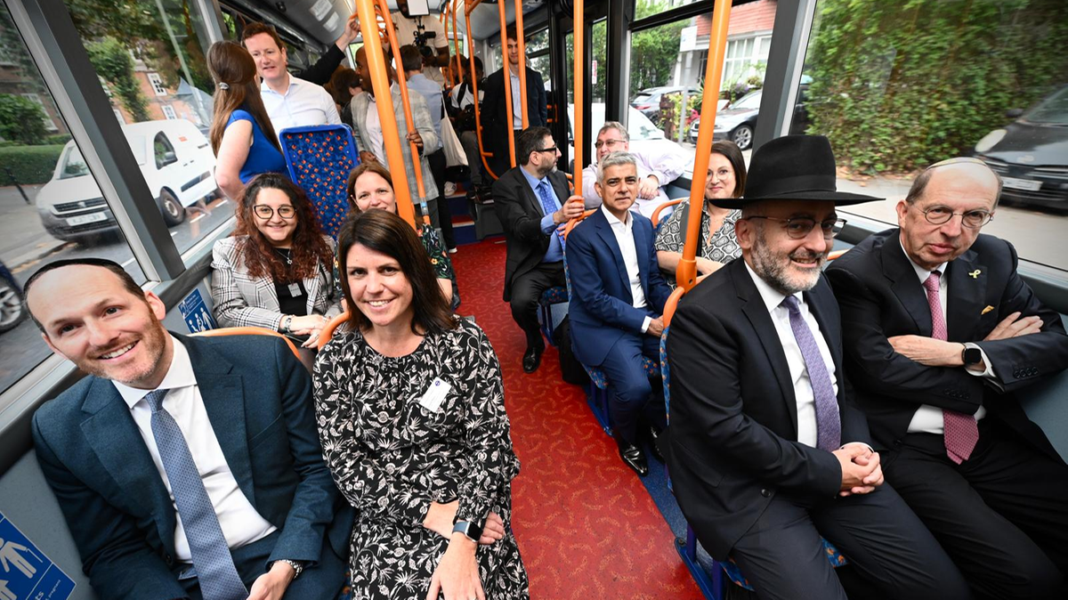 Golders Green to Stamford Hill bus launched to help Jews ‘feel safe ...