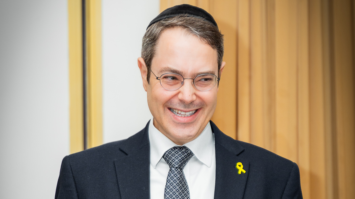 Jewish Futures honours Rabbi Daniel Rowe’s 25 years of service to Aish UK and British Jewry ...