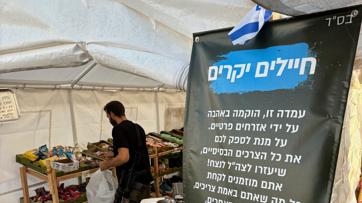 Lord Wolfson’s mission to feed the IDF - The Jewish Chronicle - The ...