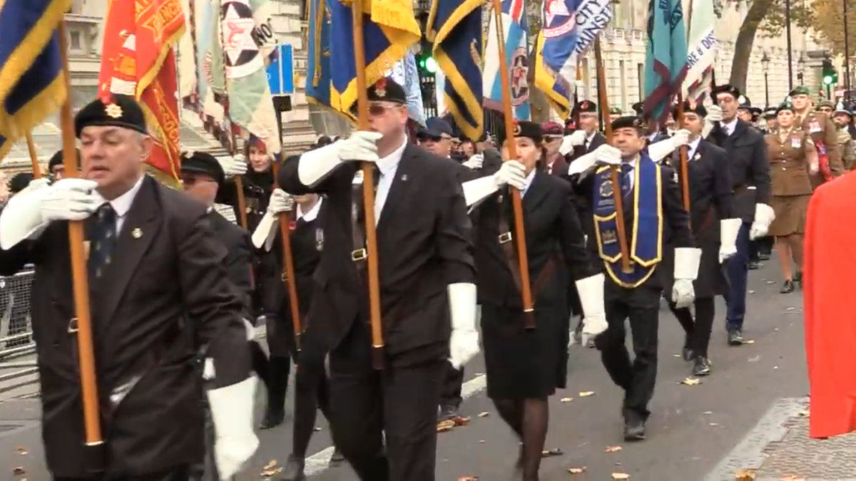 Record numbers join this year’s AJEX parade - The Jewish Chronicle ...