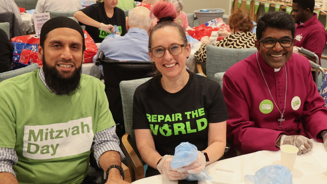 Stronger Together: Jews, Muslims and Christians unite on Mitzvah Day ...