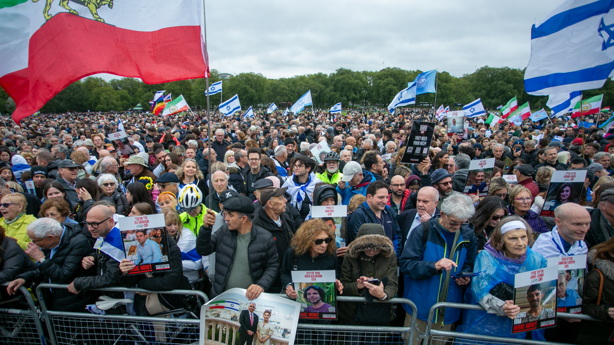 Thousands remember the victims of October 7 on eve of first anniversary ...