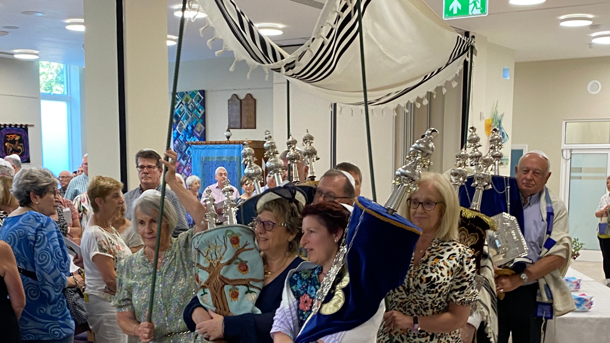 ‘Unique’ synagogue celebrates official opening - The Jewish Chronicle ...