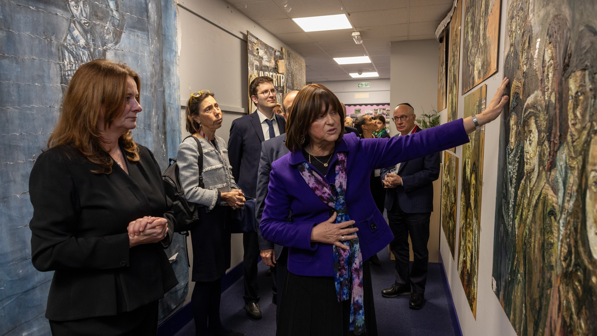 Charedi girls again top the GCSE Jewish school charts - The Jewish ...