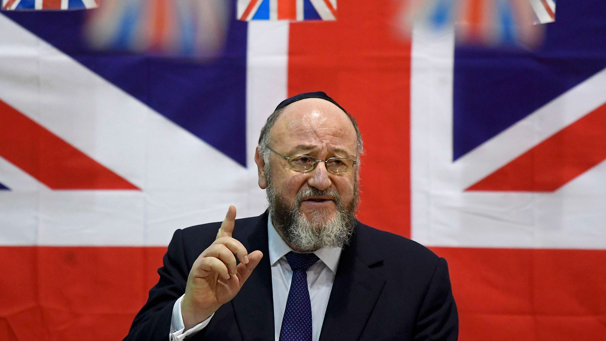 Chief Rabbi backs move to lift entry cap on religious free schools ...