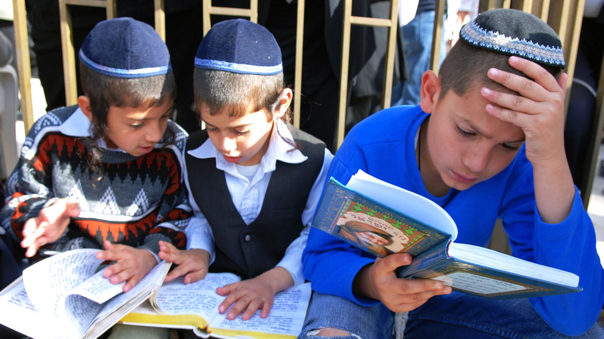 Mazeltov: survey shows Jews are top of the global class - The Jewish ...