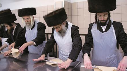 A question for your Seder table: why do we have three matzot? - The ...