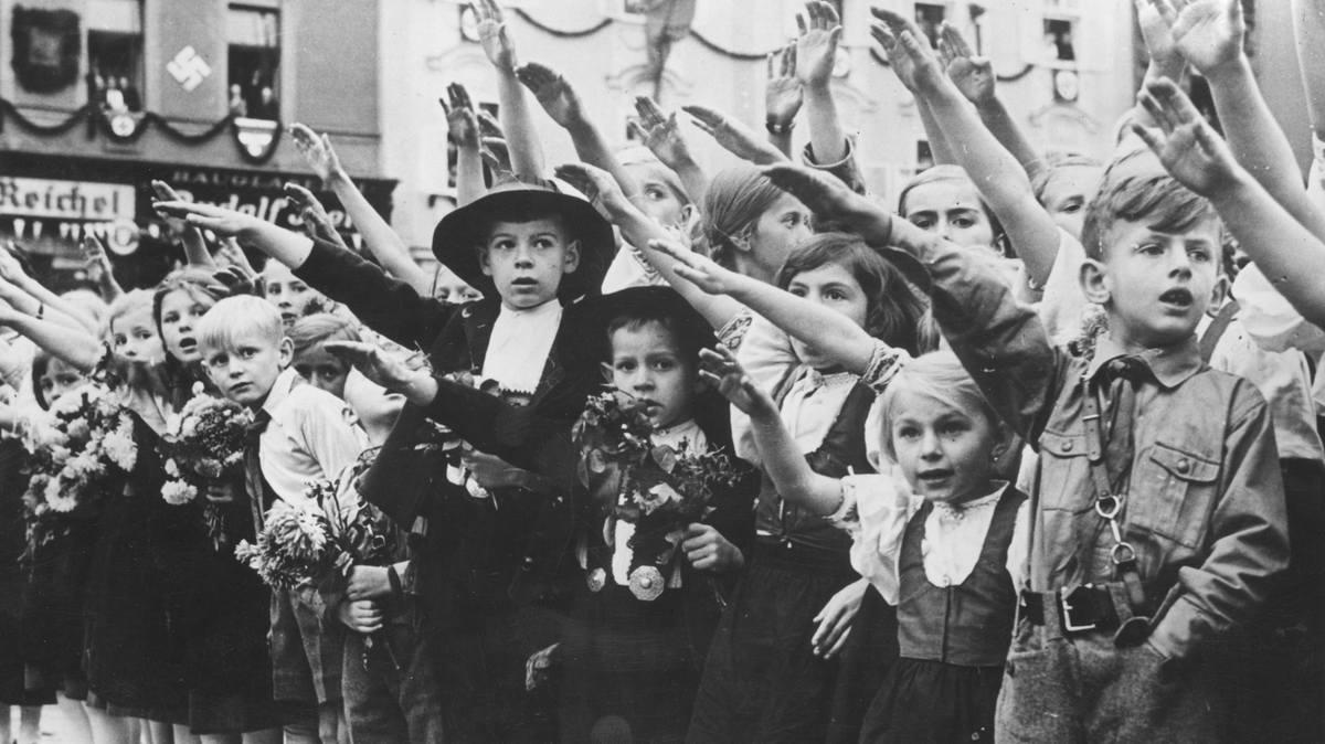 Growing up middle class in Nazi Germany - The Jewish Chronicle - The ...