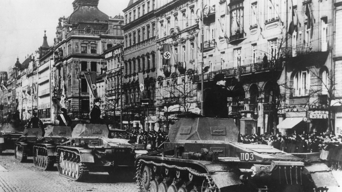 Review: Life and Love in Nazi Prague - The Jewish Chronicle - The ...