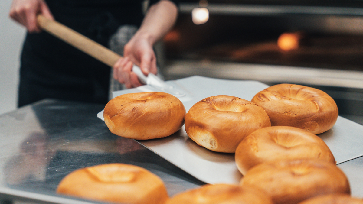 Jewish bagel makers take up residence in Fortnum and Mason - The Jewish ...