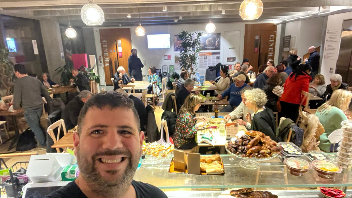 The Temple Fortune falafel king who impressed Giles Coren - The Jewish ...