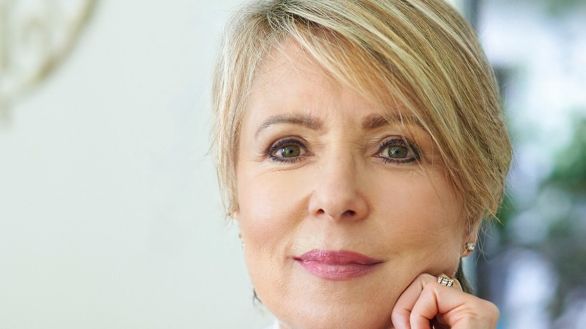 Meet the Jewish life coach who is healing broken celebrity hearts - The ...