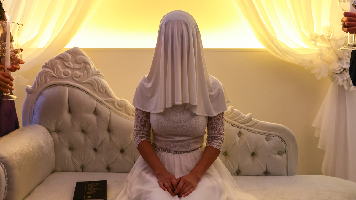 The nerves and rituals of a Charedi wedding night - The Jewish ...