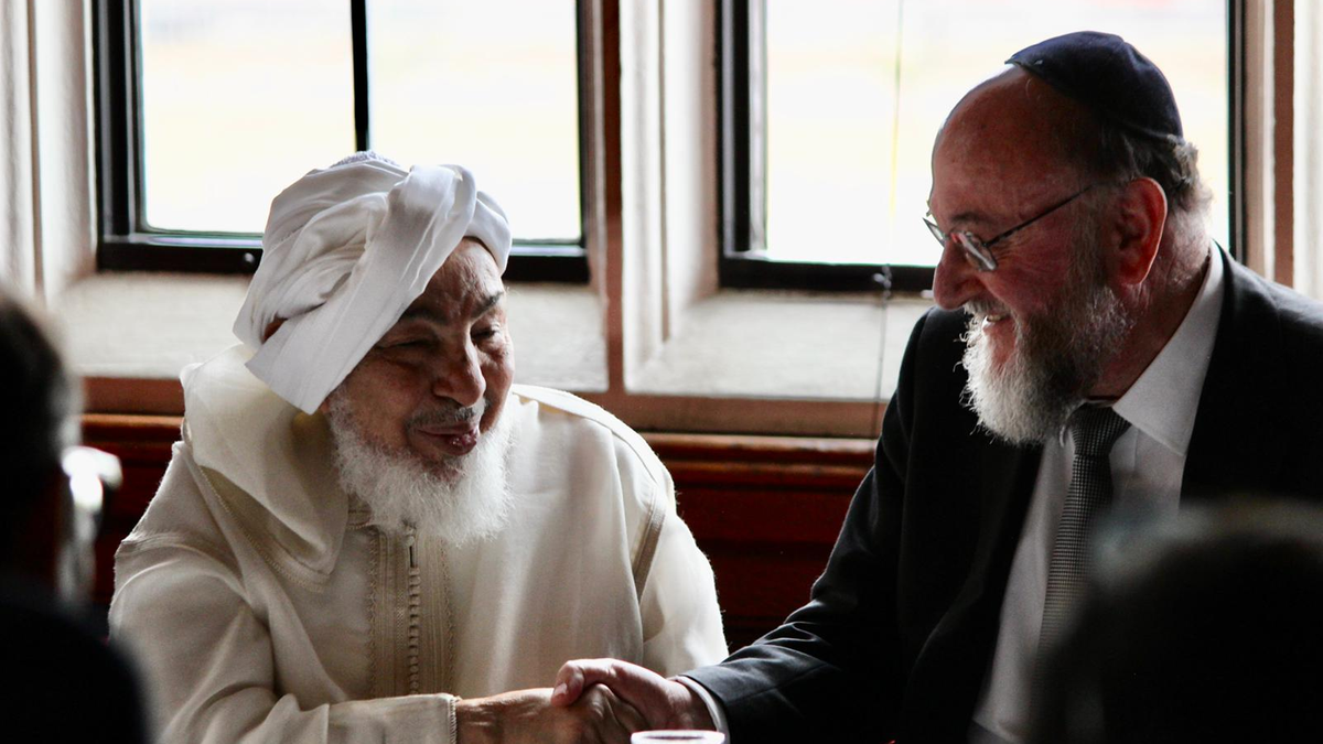 A new era: Chief rabbi meets Emirati sheik in historic moment - The ...