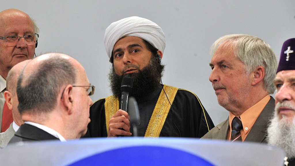British Muslim leaders condemn Hamas attacks and refuse to apportion ...