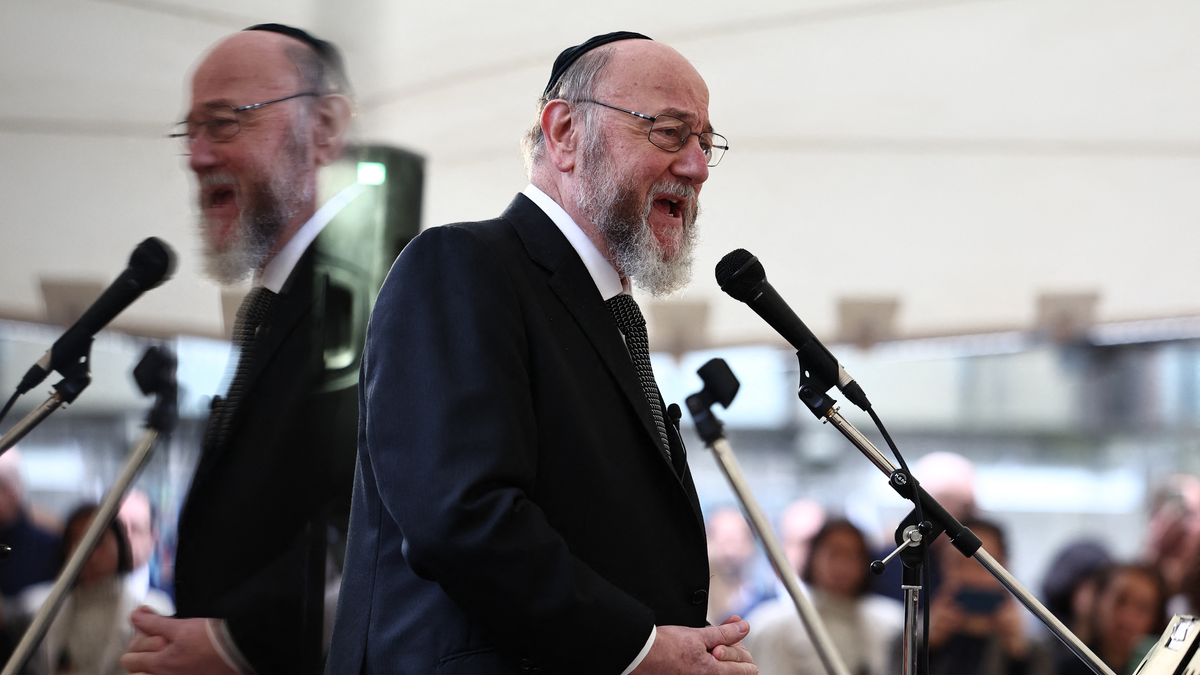 Chief Rabbi accuses Met of failing to protect Jews from pro-Palestinian ...