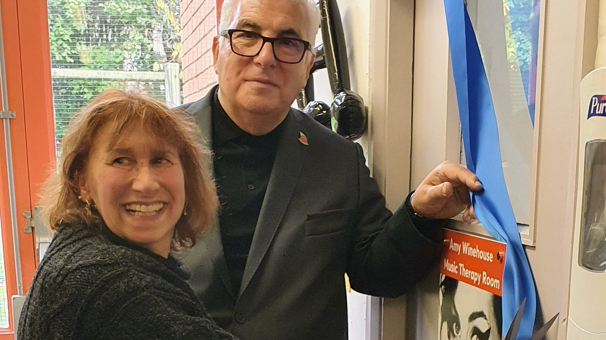 Amy Winehouse's legacy furthered with opening of music therapy room at ...