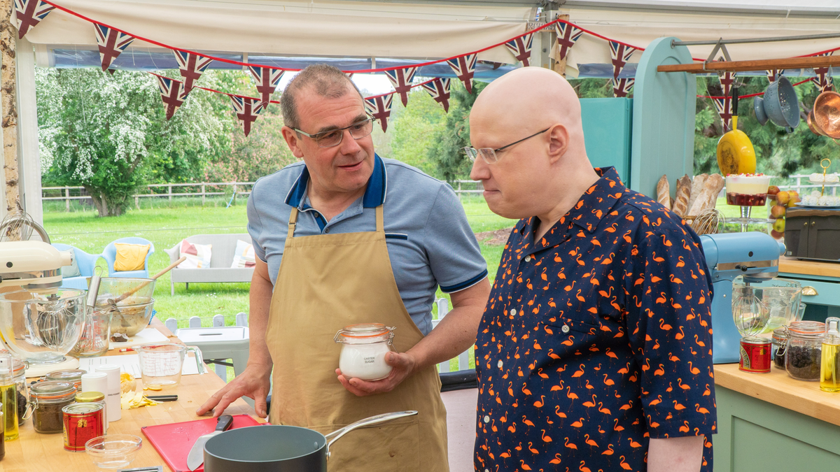 Brighton shul rooting for its challah-making Great British Bake Off ...