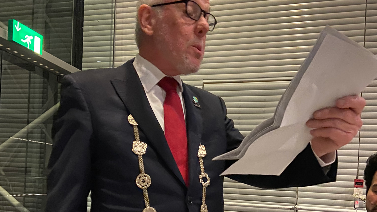 Norwich Lord Mayor's 'heartfelt apology' to Jewish community for first ...