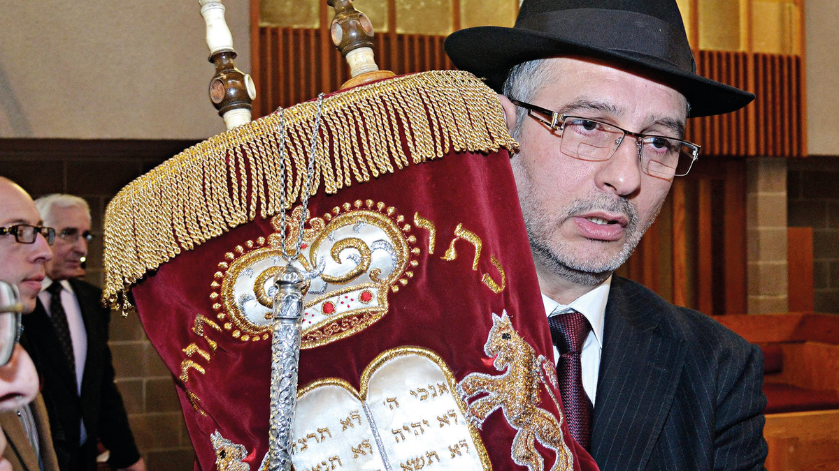 Rabbi made redundant by shul declines farewell kiddush - The Jewish ...