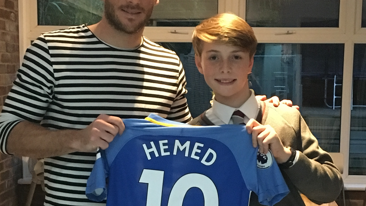 Tomer Hemed helps football-mad Sol achieve barmitzvah goal - The Jewish ...