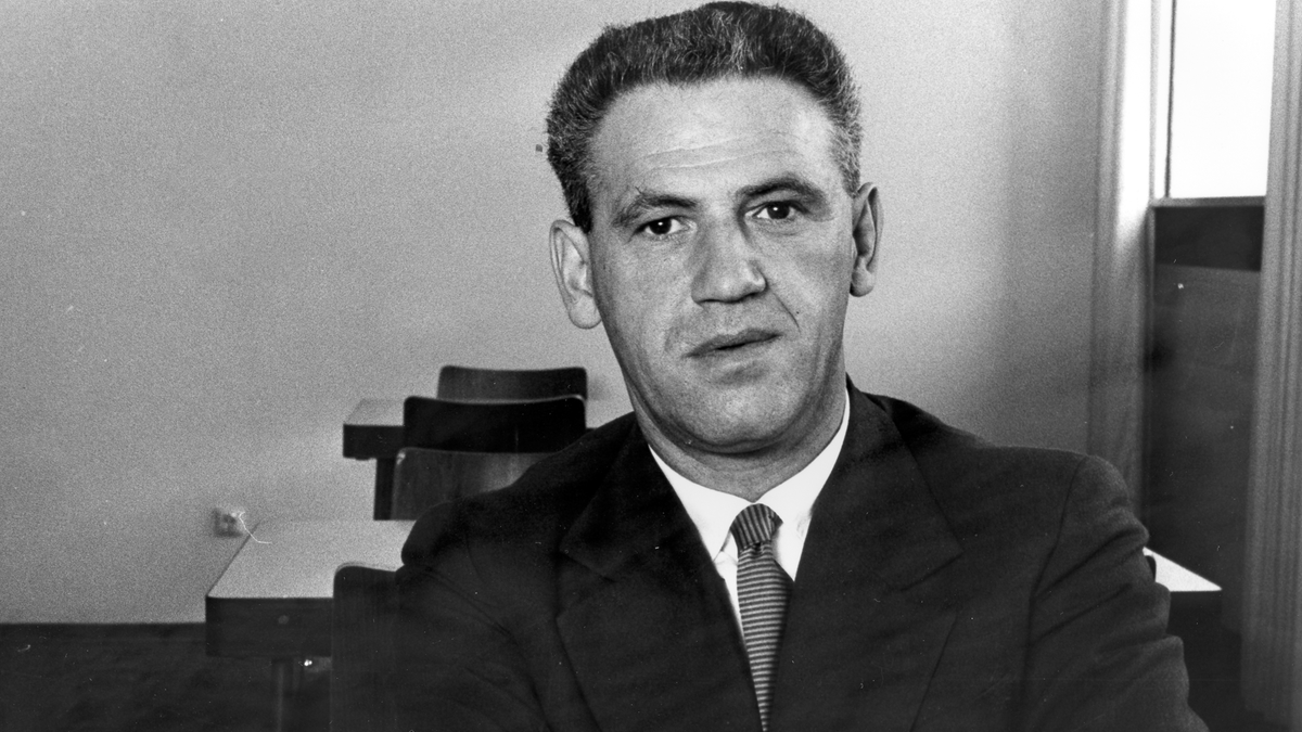 In praise of the first to tell the world about the Holocaust - The ...