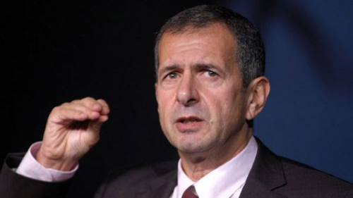 Gerald Ratner criticises ambulance service after daughter left 'lying ...