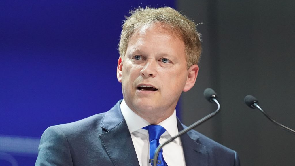 Grant Shapps pays tribute to 'optimistic' father Tony, who has died ...