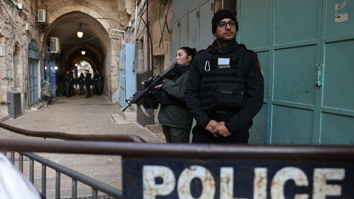 Rosh Hashanah: Armed guards to be stationed at every Jerusalem ...