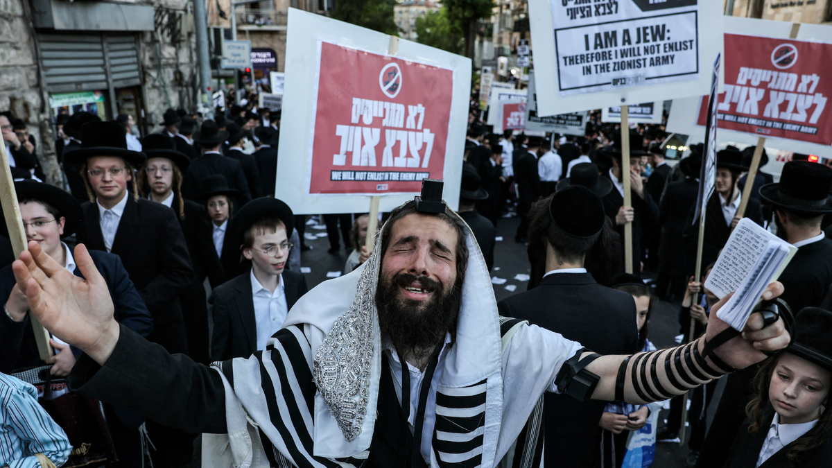 Gallant says IDF to start recruiting strictly Orthodox men next month ...