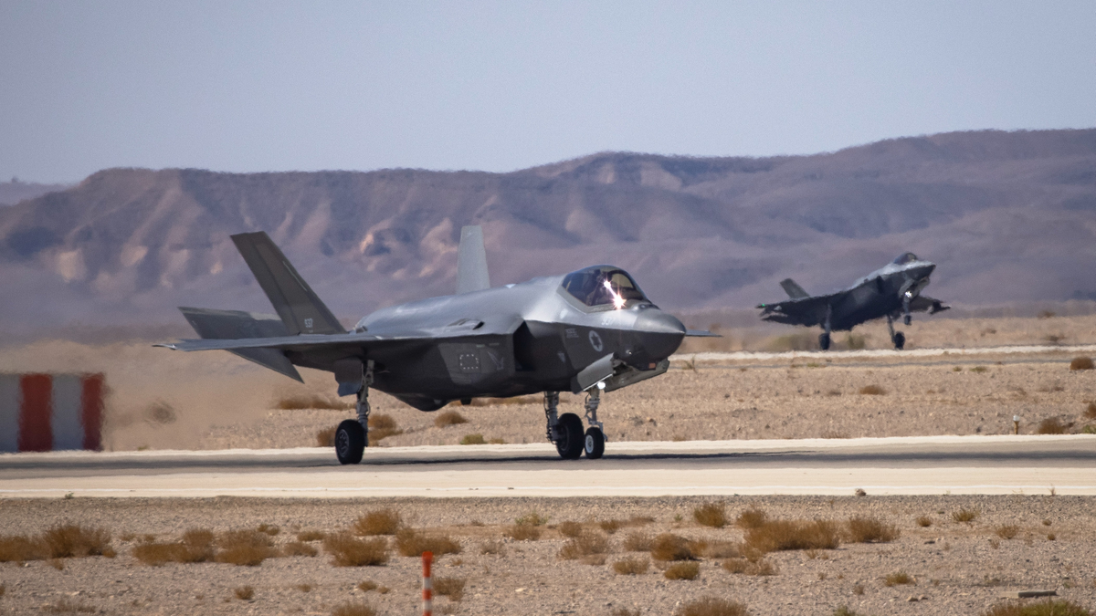 Israeli fighter pilots refuse to train in protest against judicial ...