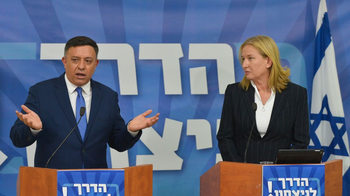 Tzipi Livni becomes Israeli opposition leader in Knesset deal with ...
