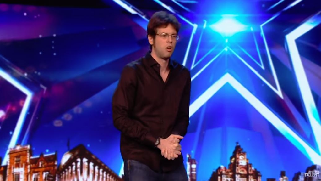 Israeli who performs songs by making fart sounds with his hands wows ...