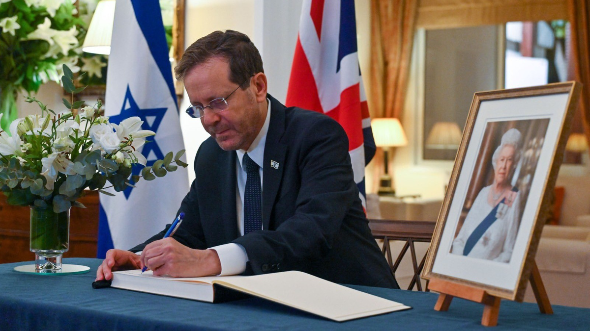 Israel's President Herzog 'taking own transport to Queen's funeral ...