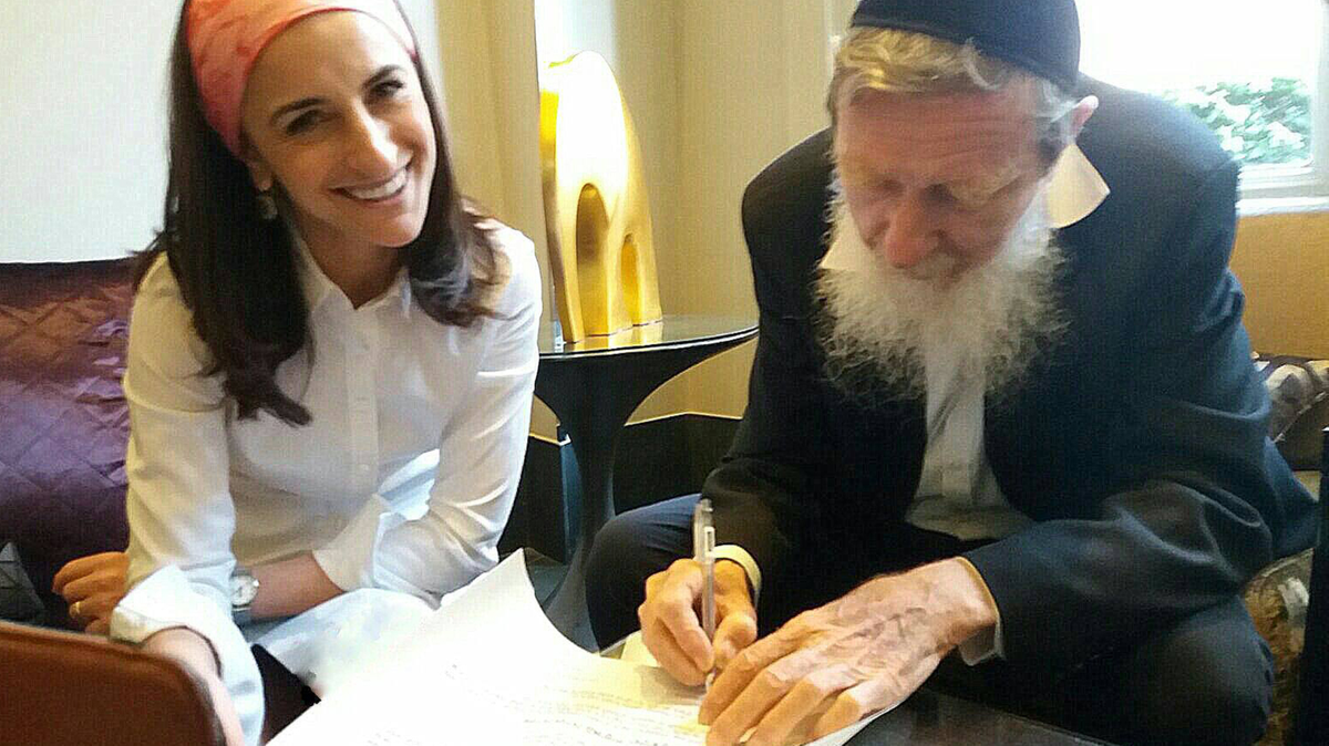 Joy as Dina Brawer becomes Britain’s first female Orthodox rabbi - The ...