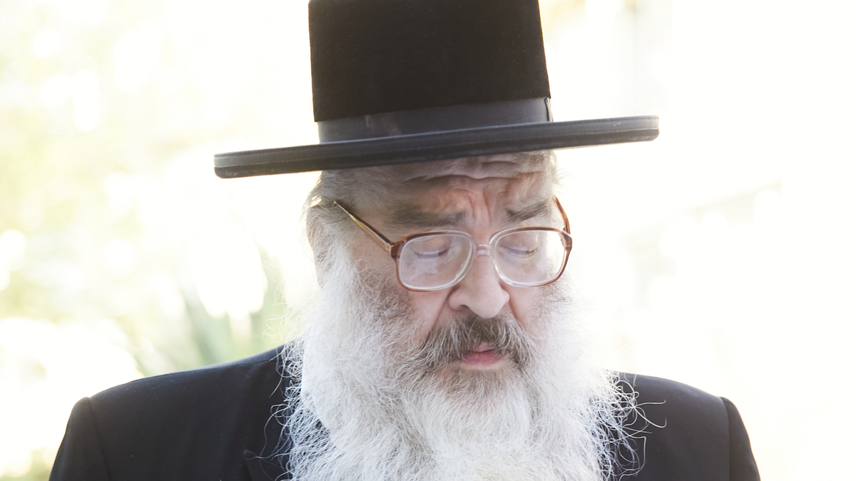Judge due to hold inquiry into Rabbi Halpern allegations steps down ...