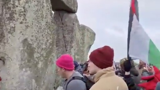 Witches, wizards… and a Gaza protest at Stonehenge - The Jewish ...