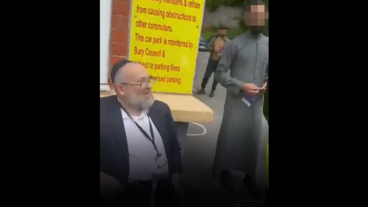Elderly rabbi hounded out by Gaza mob in Bury - The Jewish Chronicle ...