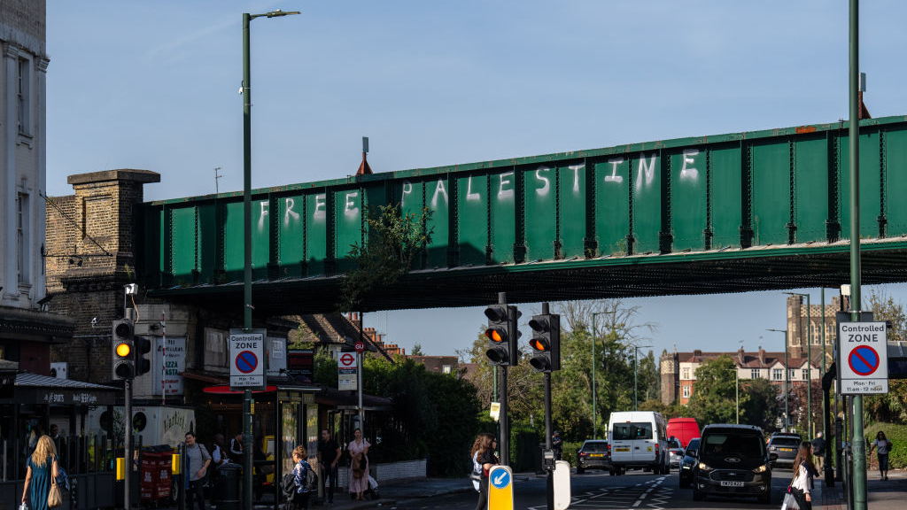 Reports of antisemitic incidents in the UK 'have trebled' since Hamas ...