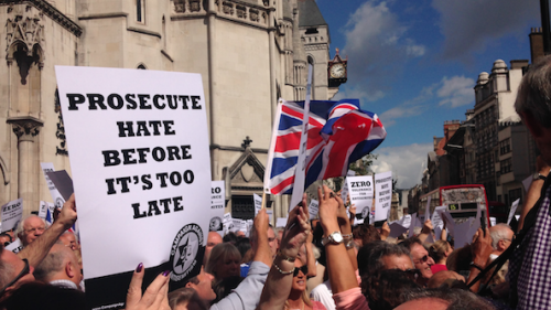Thousands turn out for London rally against antisemitism - The Jewish ...