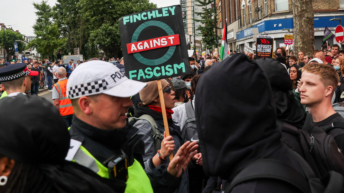 ‘Anti-fascist’ group tried to ban Zionists from Finchley counter ...