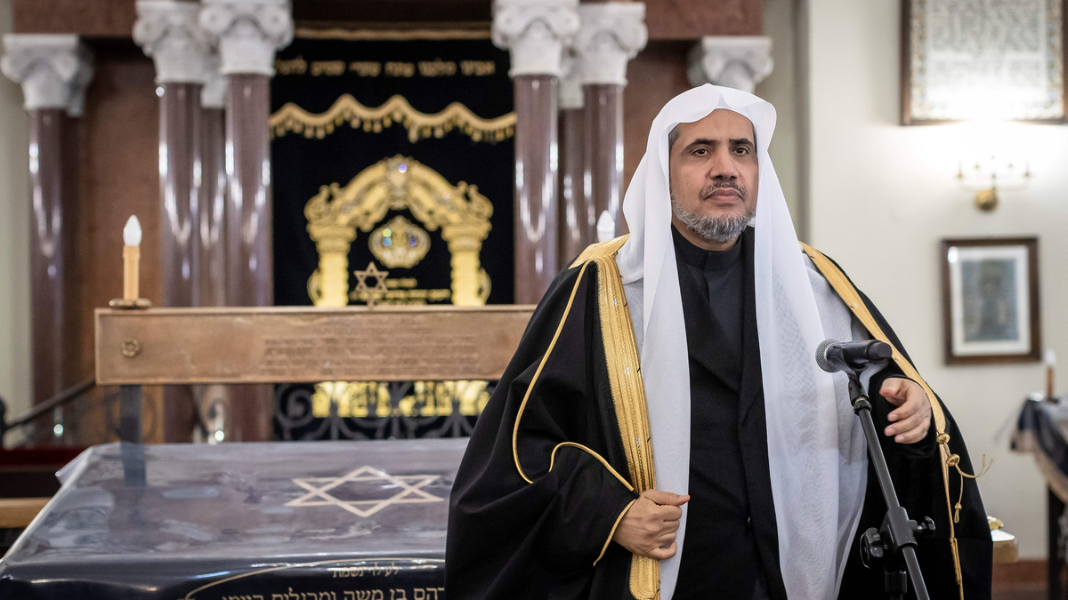 Senior Muslim leader urges Britons to focus less on Gaza for sake of ...