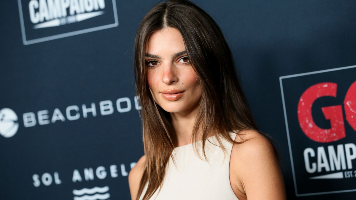 Actress and model Emily Ratajkowski accuses photographer of sexual ...