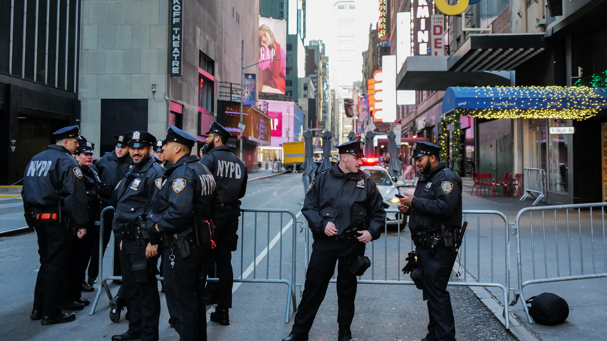 Hundreds calls for intifada in Times Square anti-Israel rally - The ...