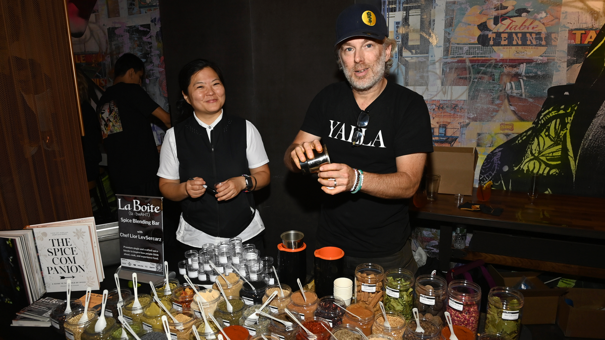 Israeli shawarma spot makes NYT’s ‘Best New Restaurants’ list - The ...