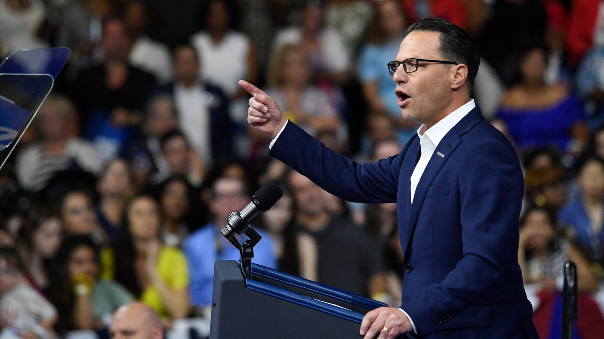 Josh Shapiro hails his Jewish faith at Kamala Harris rally - The Jewish ...