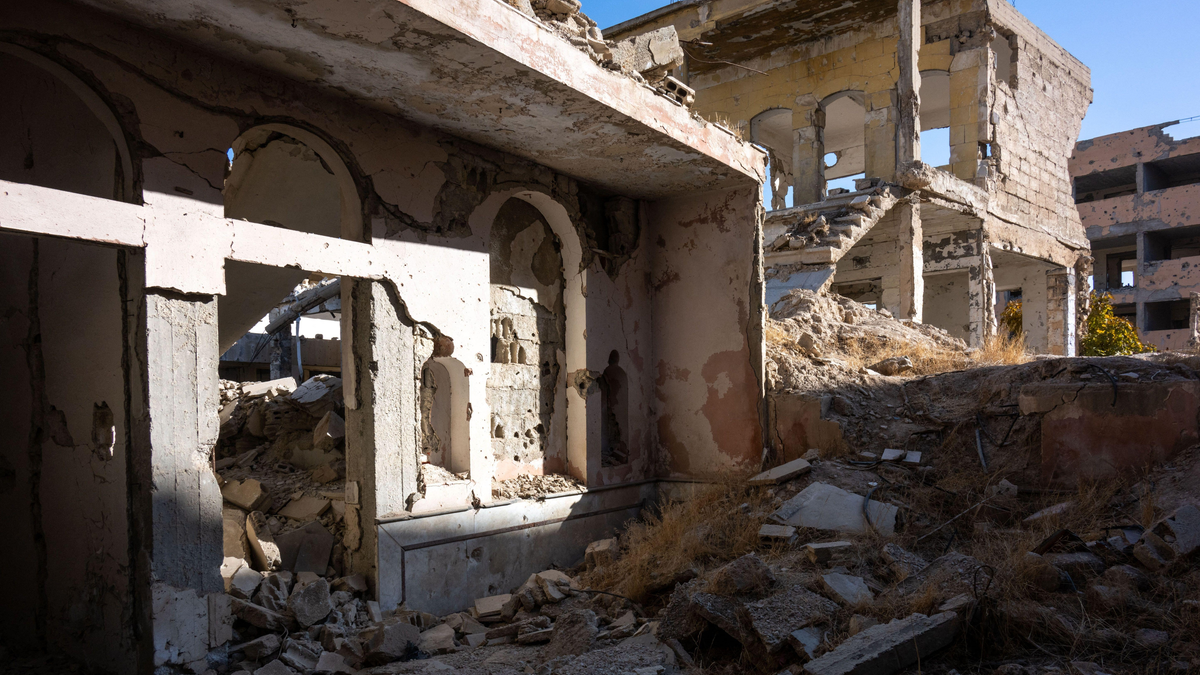 Handful of remaining Syrian Jews visit Damascus’s main synagogue amid ...