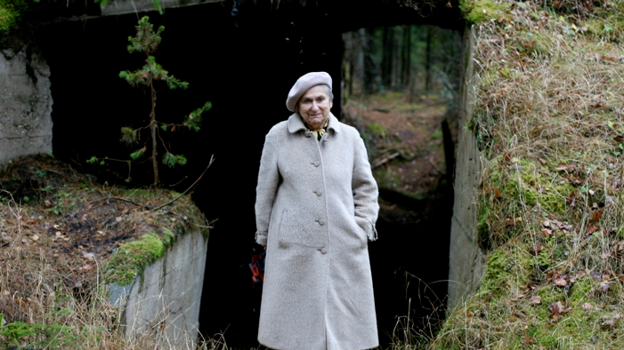 Jewish partisan who fought the Nazis battles to preserve forest fort ...