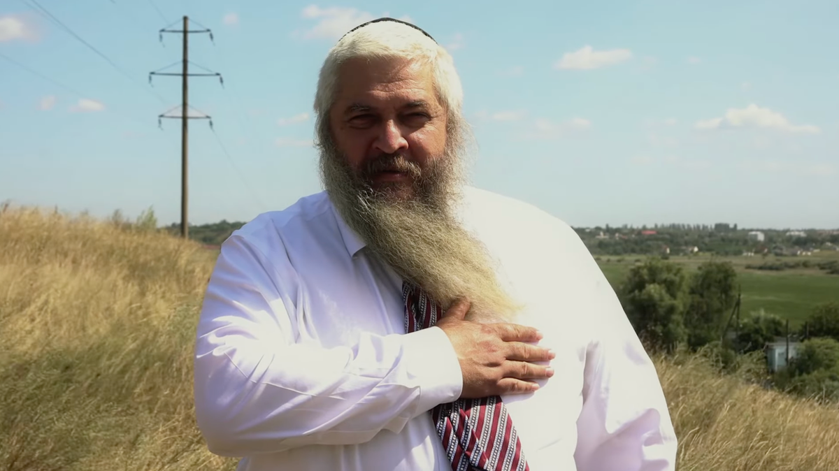 Ukraine's chief rabbi releases rousing song to celebrate Independence ...